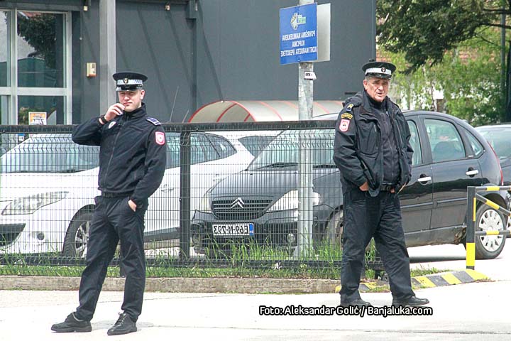 Detalji zločina u Modriči: Policija traga za unukom ubijene?
