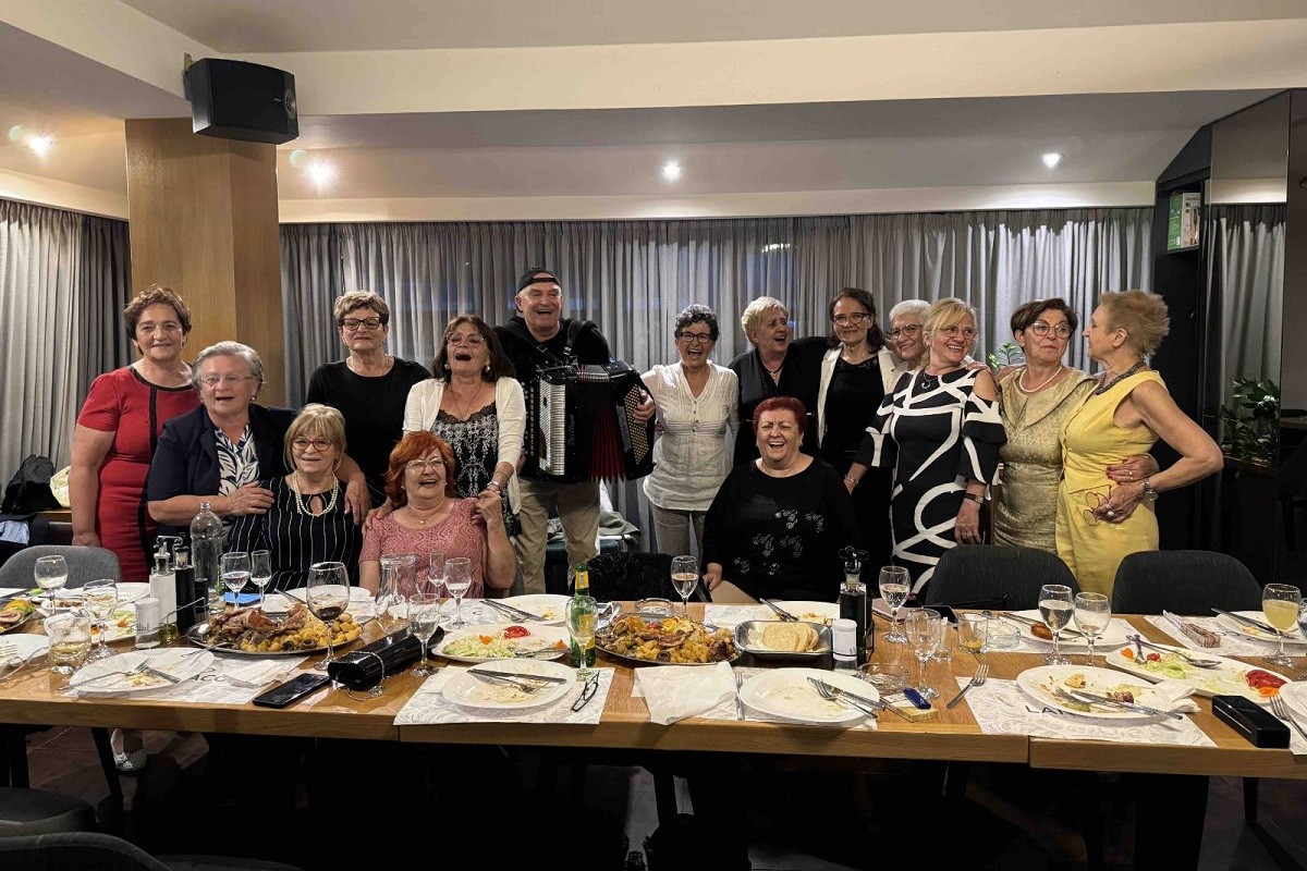 Učenici Medicinske škole u Banjaluci proslavili 50 godina od mature: Radni vijek posvetili građanima