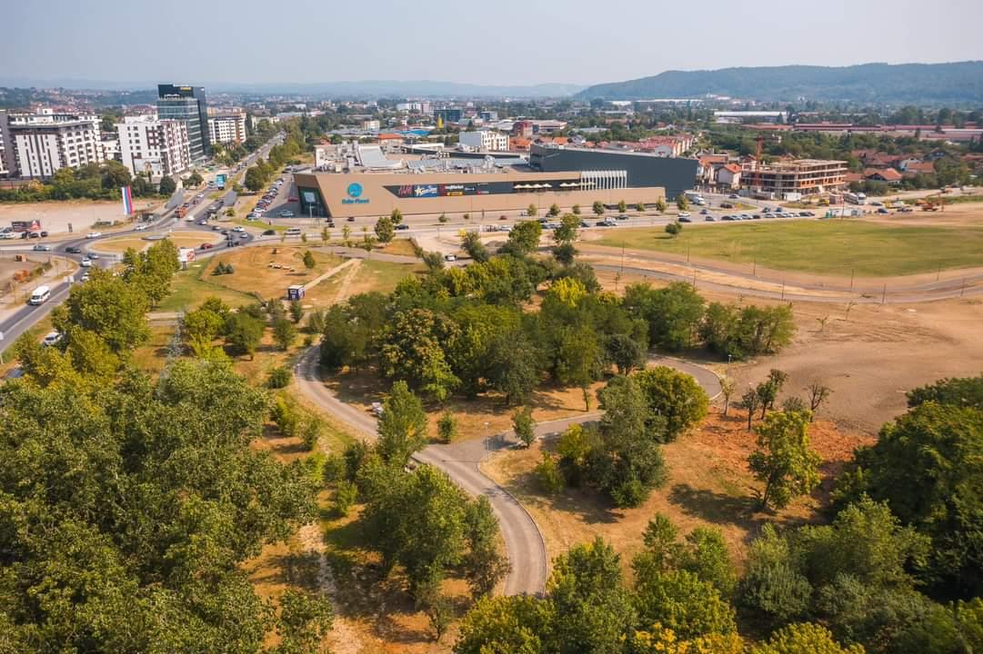 Radovi napreduju predviđenom dinamikom: Banjaluka će uskoro dobiti pet novih parkova (Foto)