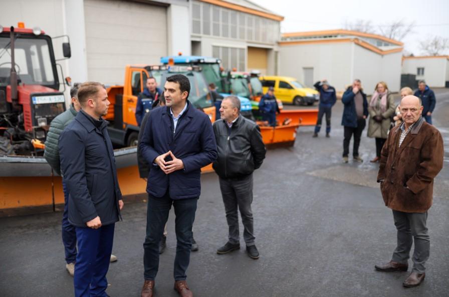 Sve je spremno za zimsku sezonu: Gradonačelnik obišao zimsku službu (Foto)