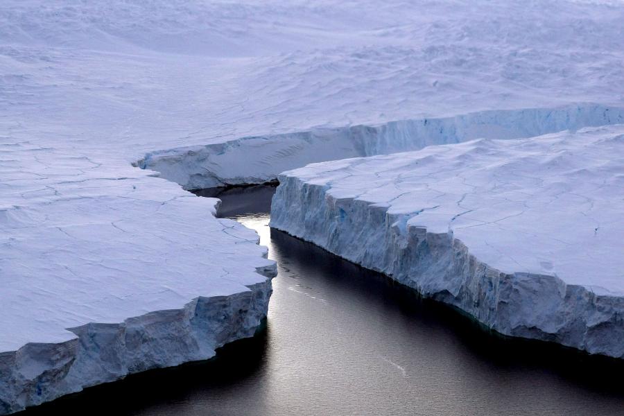 Santa leda od 700 kvadratnih kilometara prijeti brodovima