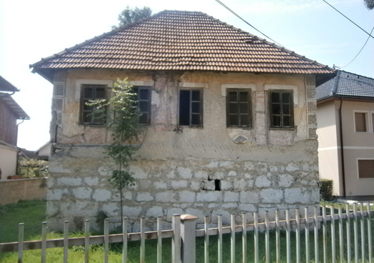 Stare “bosanske kuće” nestaju (Foto)