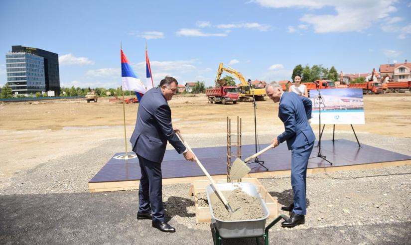 Položen kamen temeljac za izgradnju tržnog centra “Delta planet” (Foto)