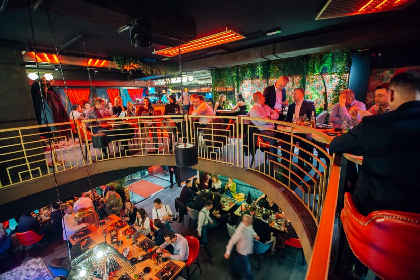 Bizarre Diverse bar obara rekorde posjećenosti (Foto)