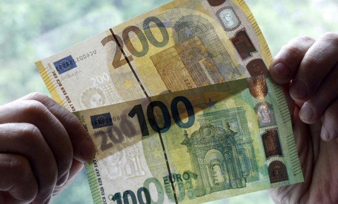 Evo kako će od sada izgledati novčanica od 100 evra (Foto)