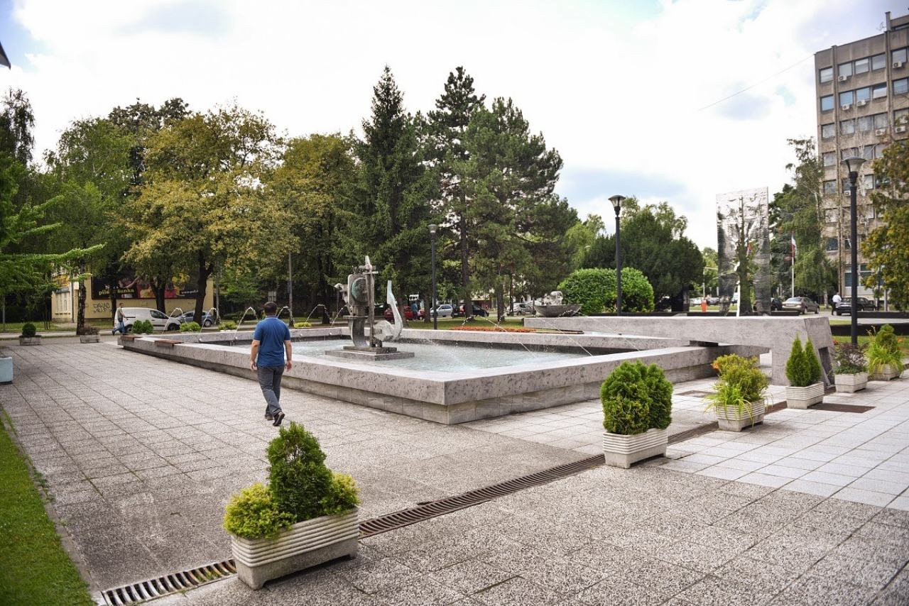 Fontana kod Skupštine renovirana: Poslanicima sada ljepši pogled (Foto)