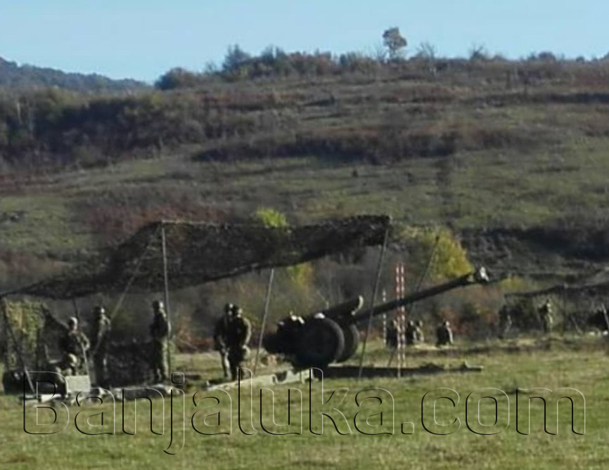 Foto vijest – Pogledajte kako izgleda vojna vježba na Manjači trenutno