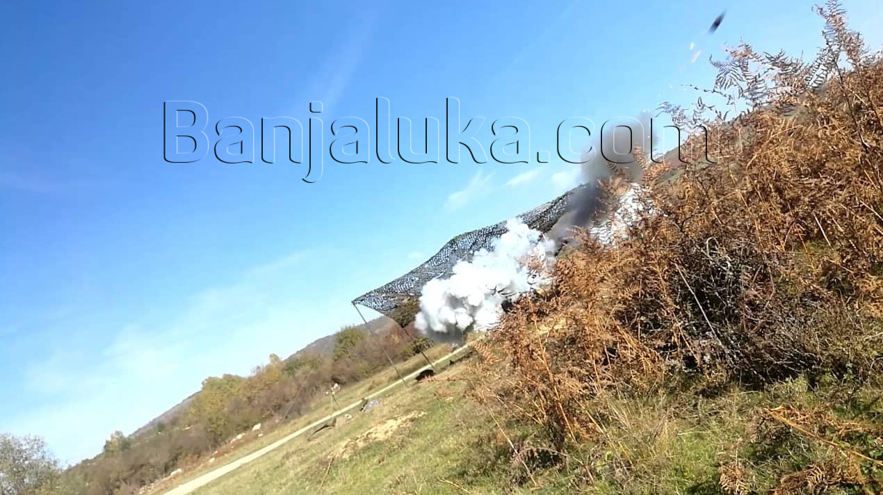 Foto vijest – Pogledajte kako izgleda vojna vježba na Manjači trenutno
