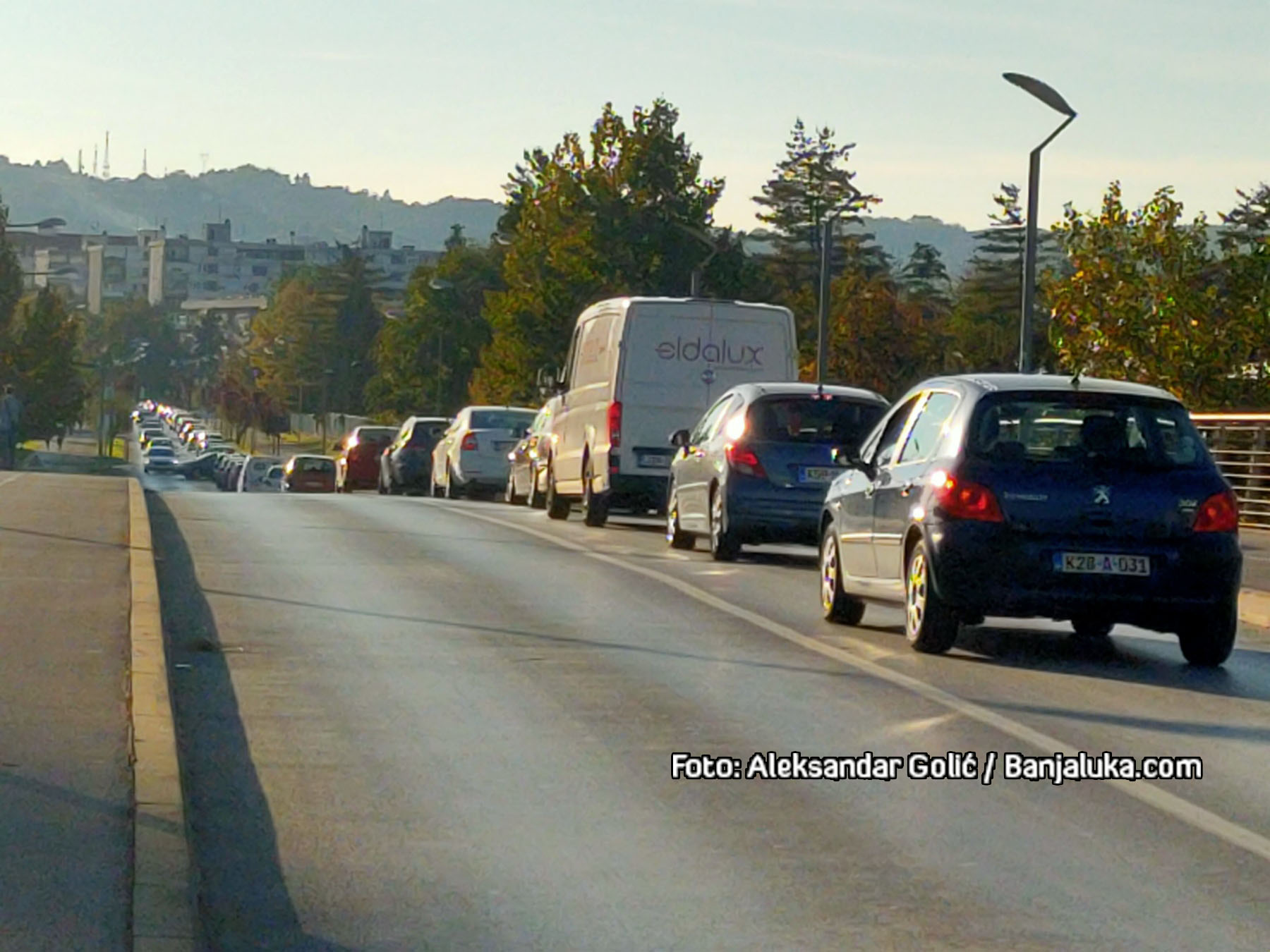 Zatvorena saobraćajnica kod “City Blocka”: Kilometarska kolona (Foto)