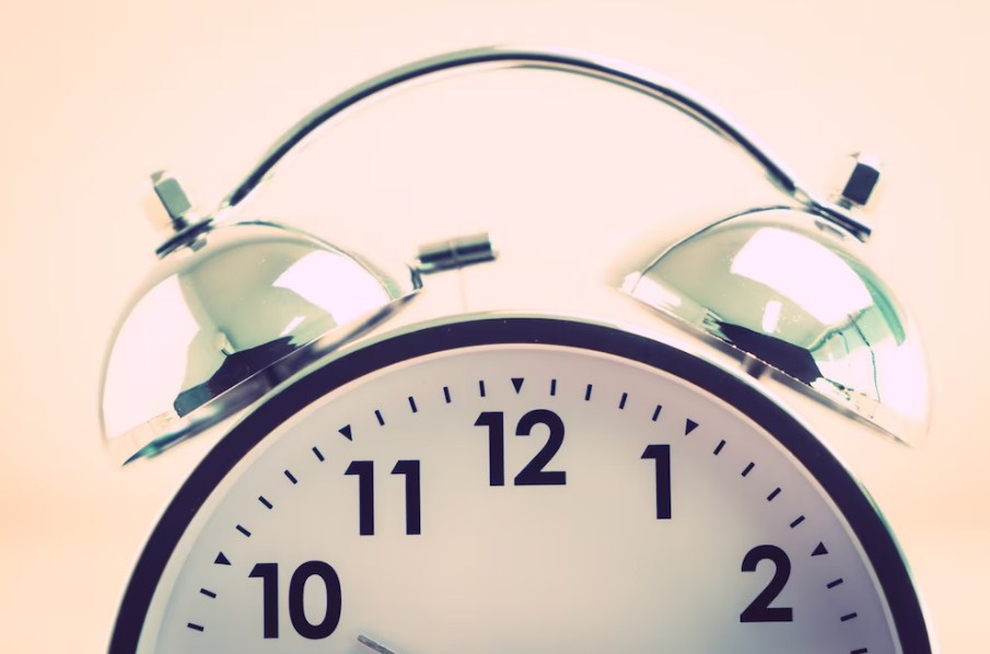 Počelo ljetno računanje vremena, provjerite satove