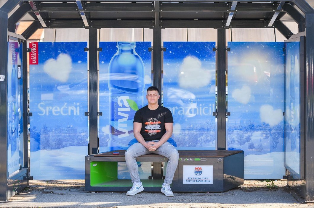 Banjaluka dobila moderna autobuska stajališta (Foto)