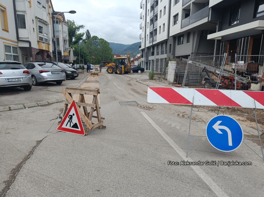 Foto vijest: Zatvoren dio ulice Novice Cerovića