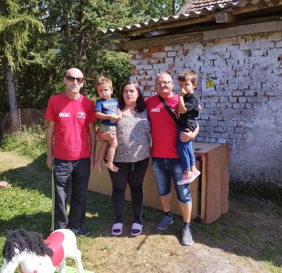 Banjalučkoj porodici koja živi u nehumanim uslovima potrebna pomoć