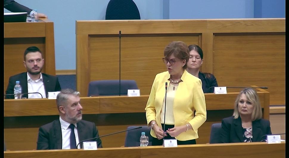 Zora Vidović u Narodnoj skupštini ističe: “Srpska neće bankrotirati”