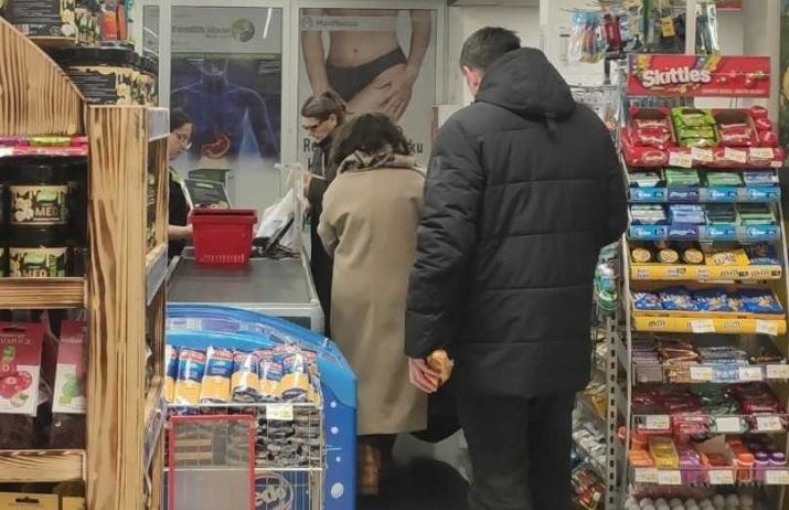 Banjalučani ne mare za bojkot: Mještani Rosulja i danas napunili ...